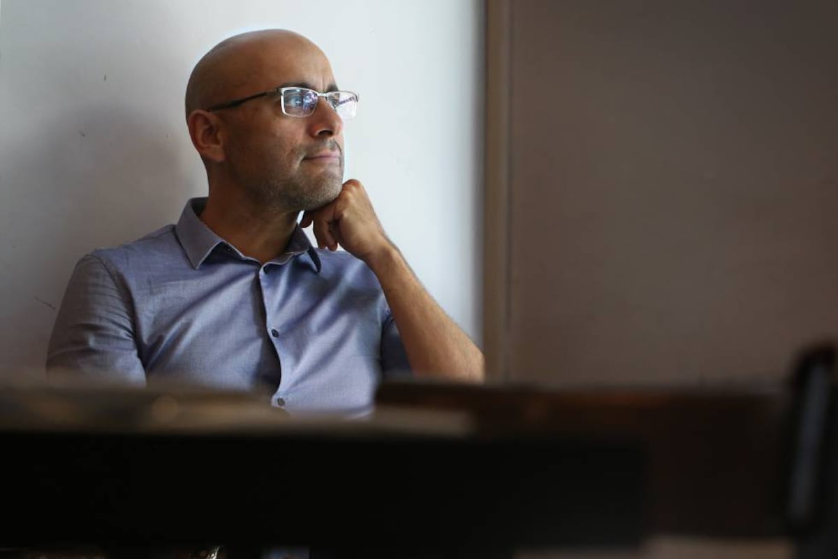 ‘Cien cuyes’: El escritor peruano Gustavo Rodríguez gana el Premio Alfaguara de novela 2023 ...