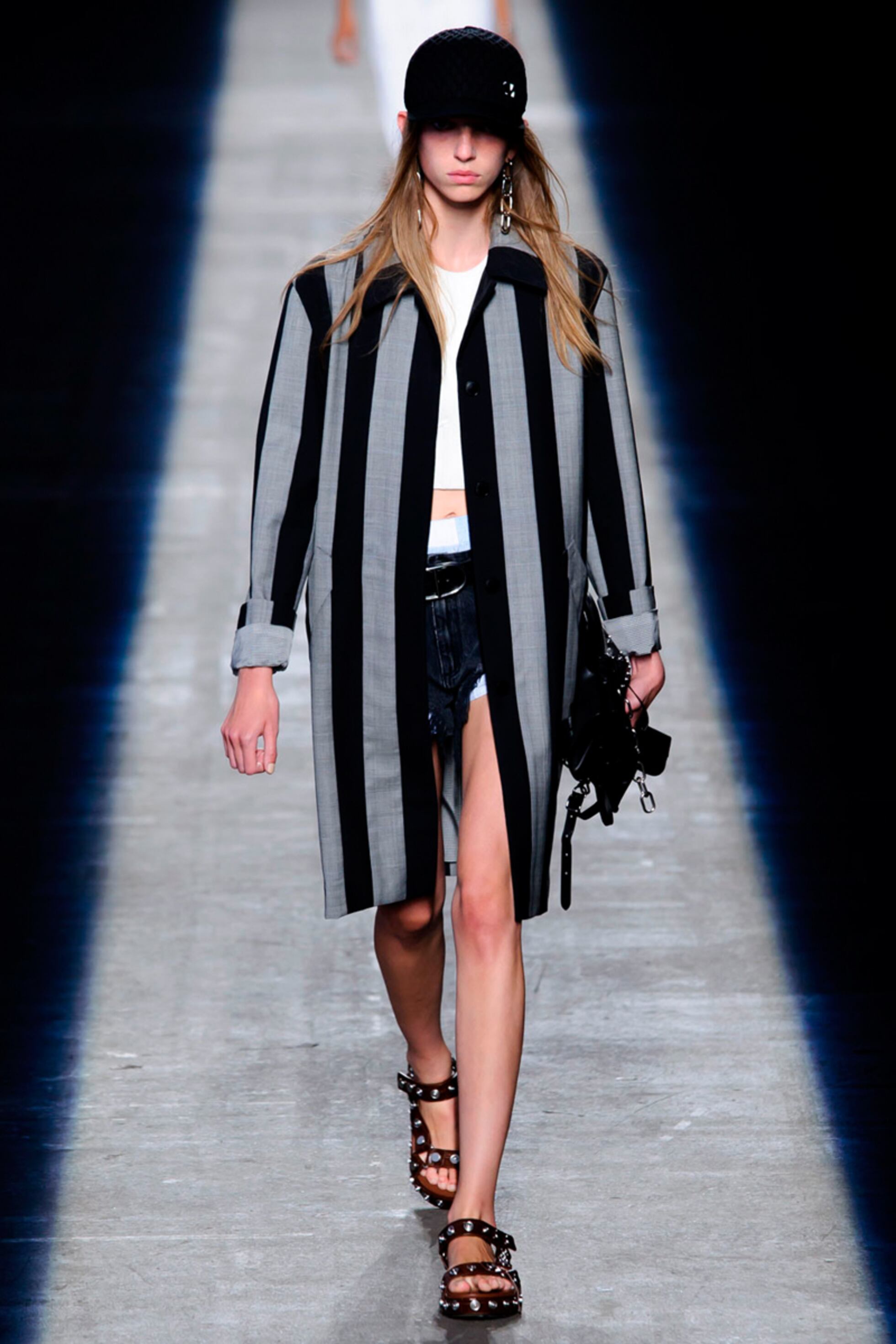 Sport, grunge y punk: así celebra sus 10 años Alexander Wang | Fotos | Pasarelas de Moda | S ...
