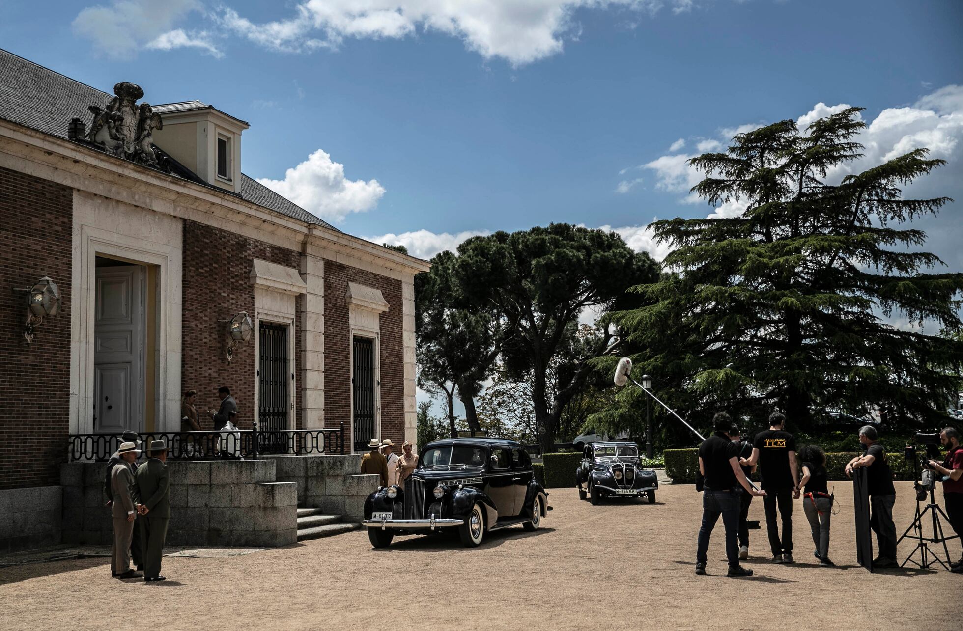 En el rodaje de ‘Los pacientes del doctor García’: fiesta nazi en El ...