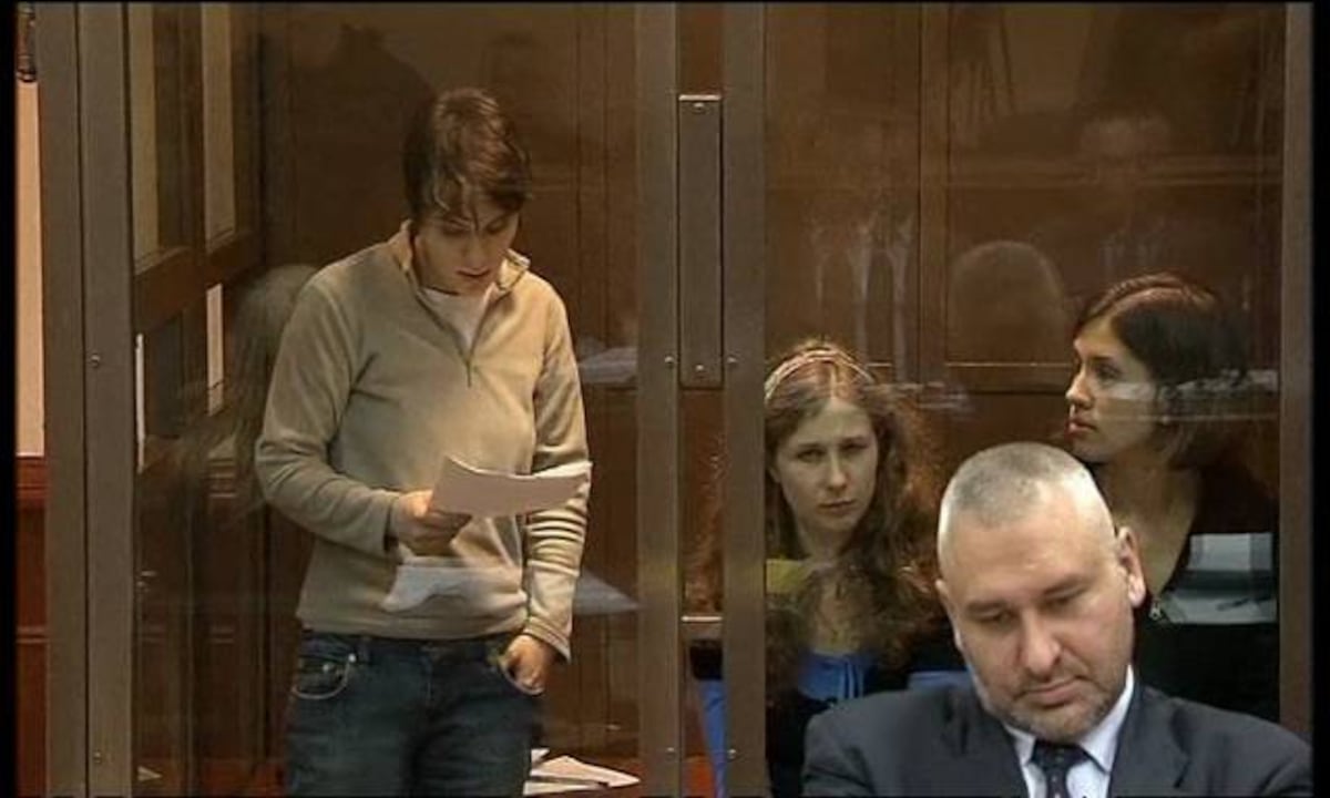 El Tribunal Confirma Los Dos Años De Cárcel Para Dos De Las Pussy Riot