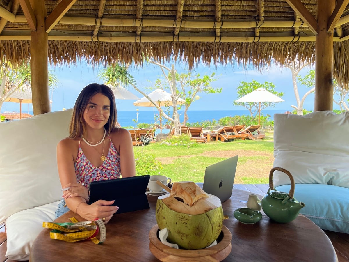 Pía Álvarez, la diseñadora de moda que dejó las grandes marcas para ...