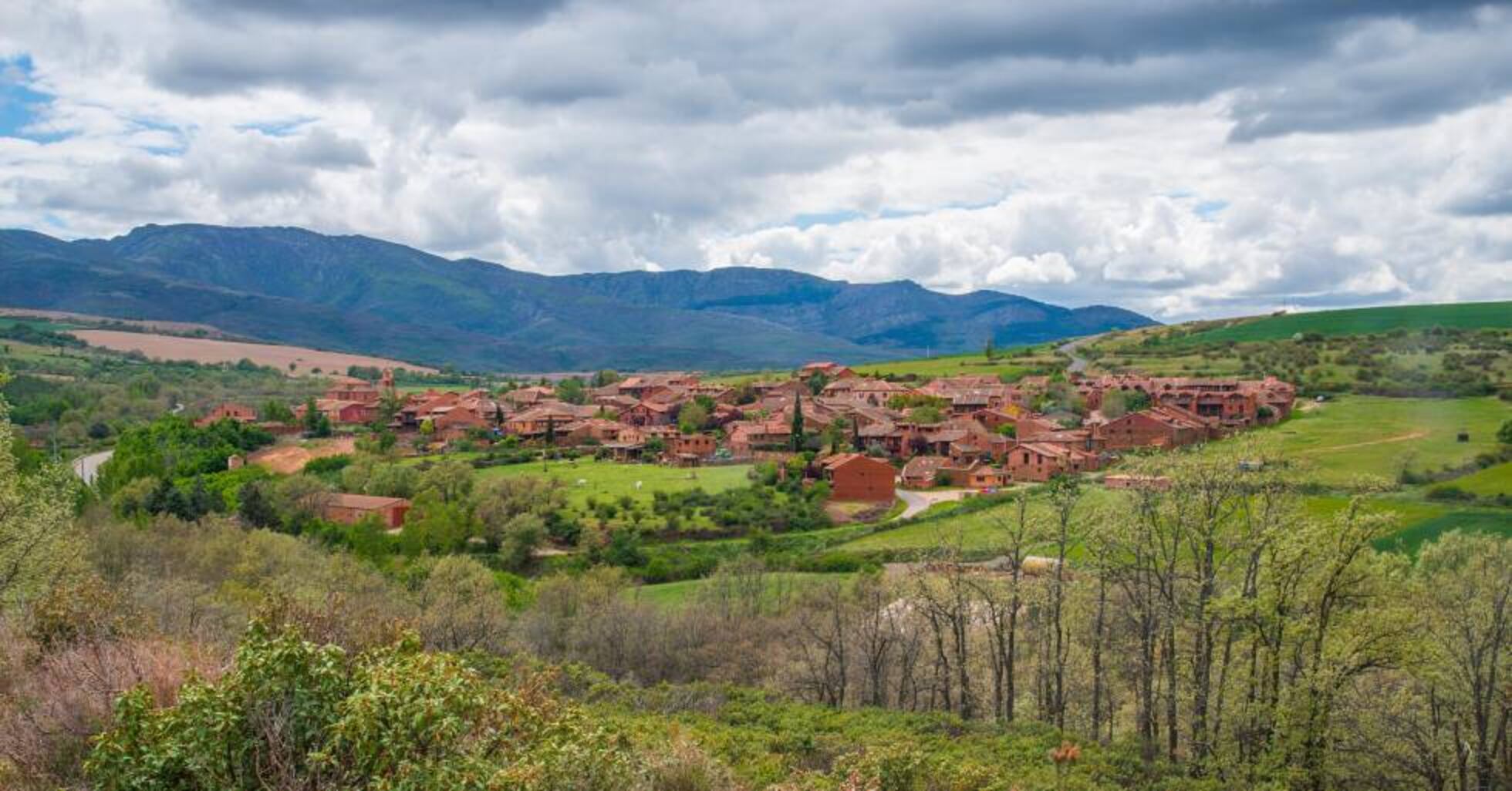 Una ruta de colores por los pueblos de Segovia en la sierra de Ayllón ...