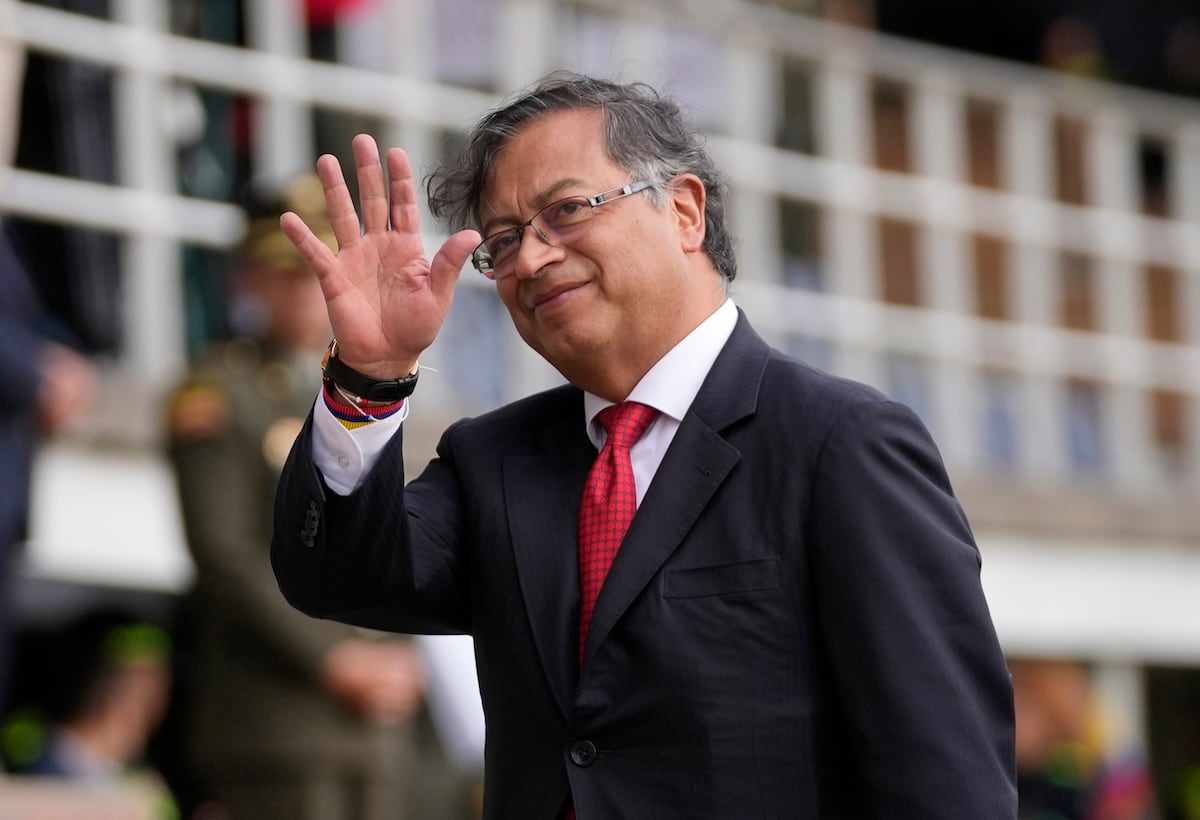 La imagen de Gustavo Petro repunta a 35% en la Invamer Poll | EL PAÍS ...