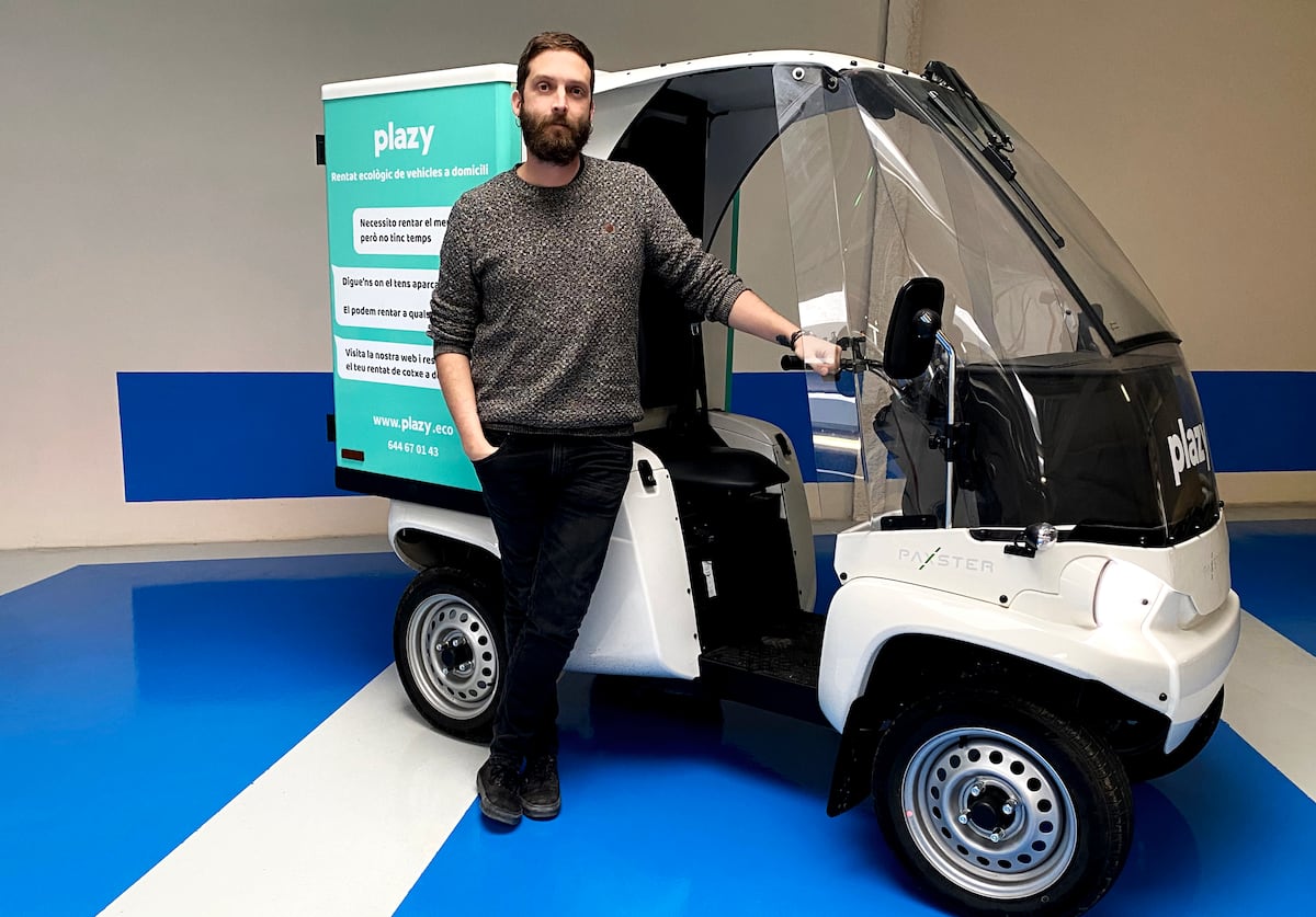 Plazy, la empresa que lava su coche con el agua que cabe en una lata de ...