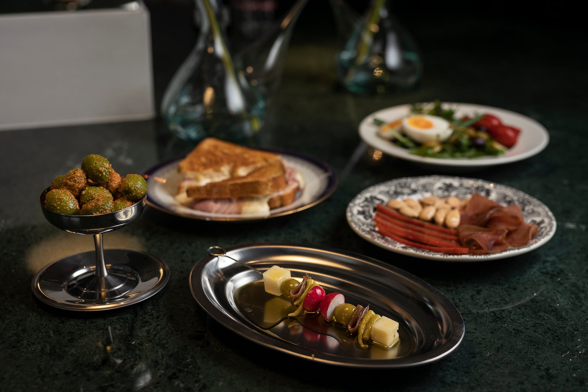 Tiberi Bar, el último local de Barcelona donde la comida se convierte ...