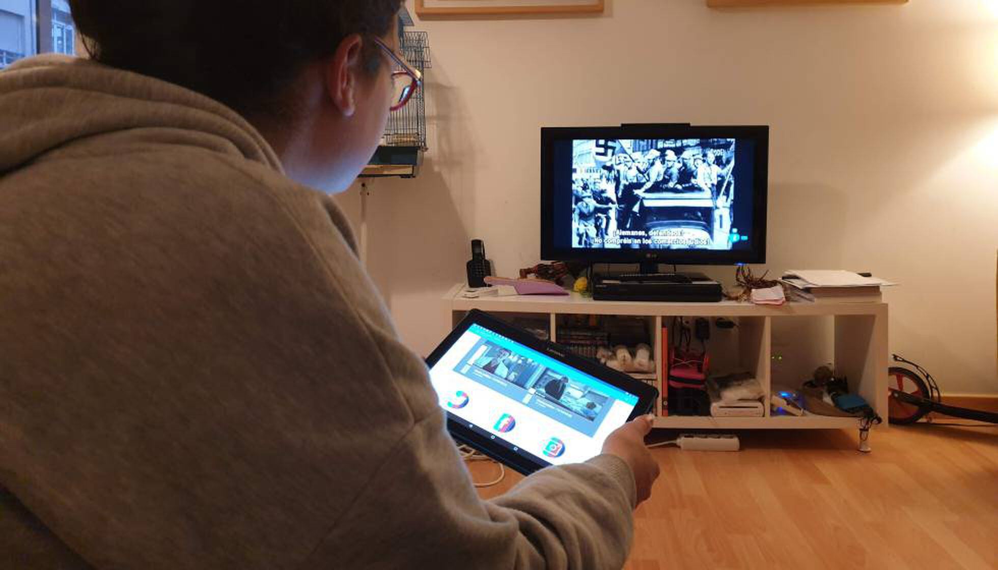 El 45% de los espectadores usa otro dispositivo móvil mientras mira la ...