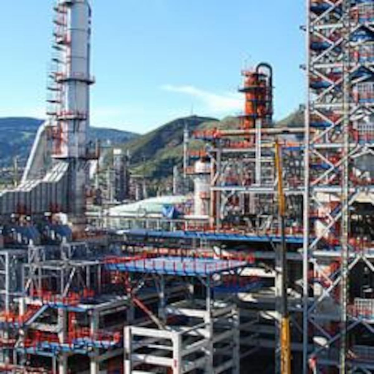 Repsol ahorra 200 millones en la ampliación de las refinerías de ...