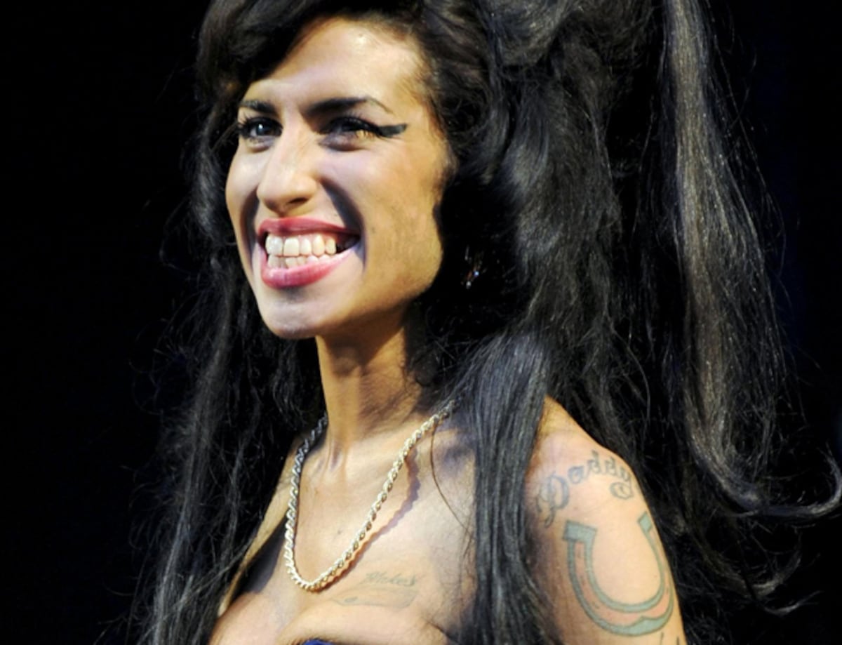 Nadie homenajea a Amy mejor que Amy (con permiso de su padre) | Moda ...