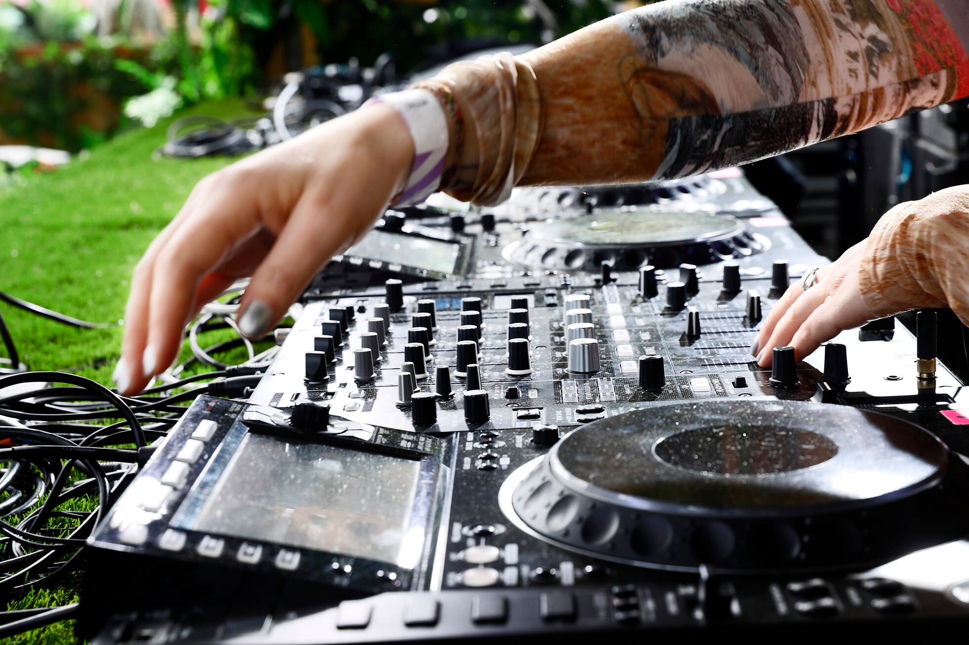 La ‘rave’ de los domingos para toda la familia | EL PAÍS Semanal | EL PAÍS