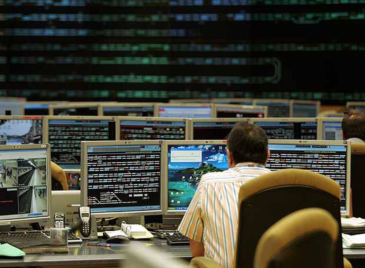 Sala principal de control de Metro | Madrid | España | EL PAÍS