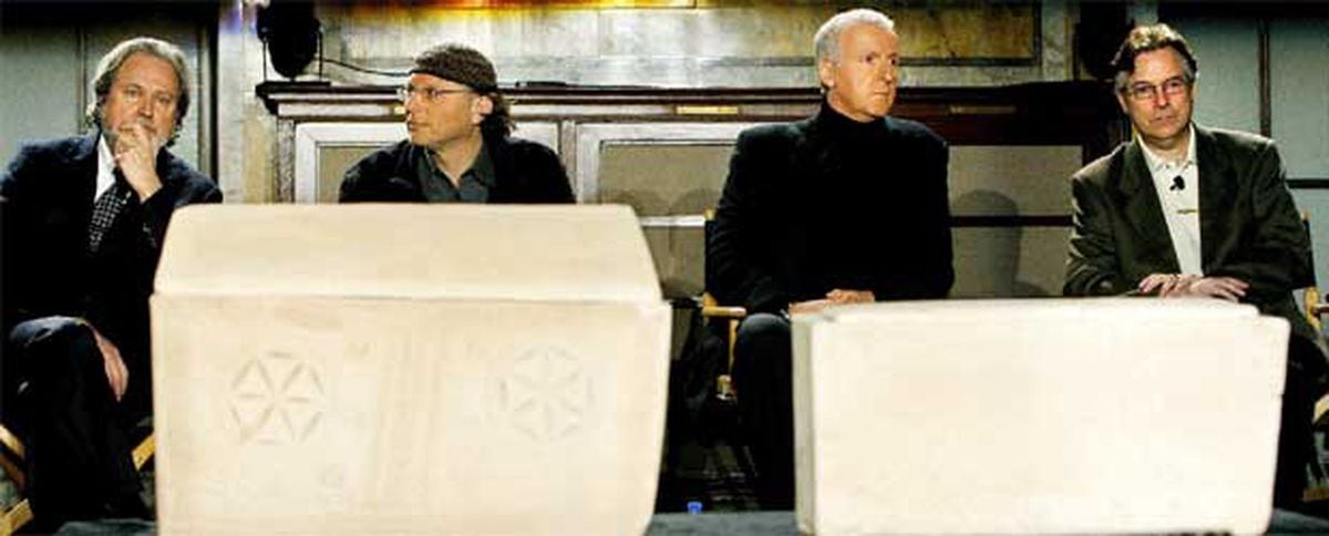 El profesor de religiones James Tabor, el cineasta Simcha Jacobovici ...