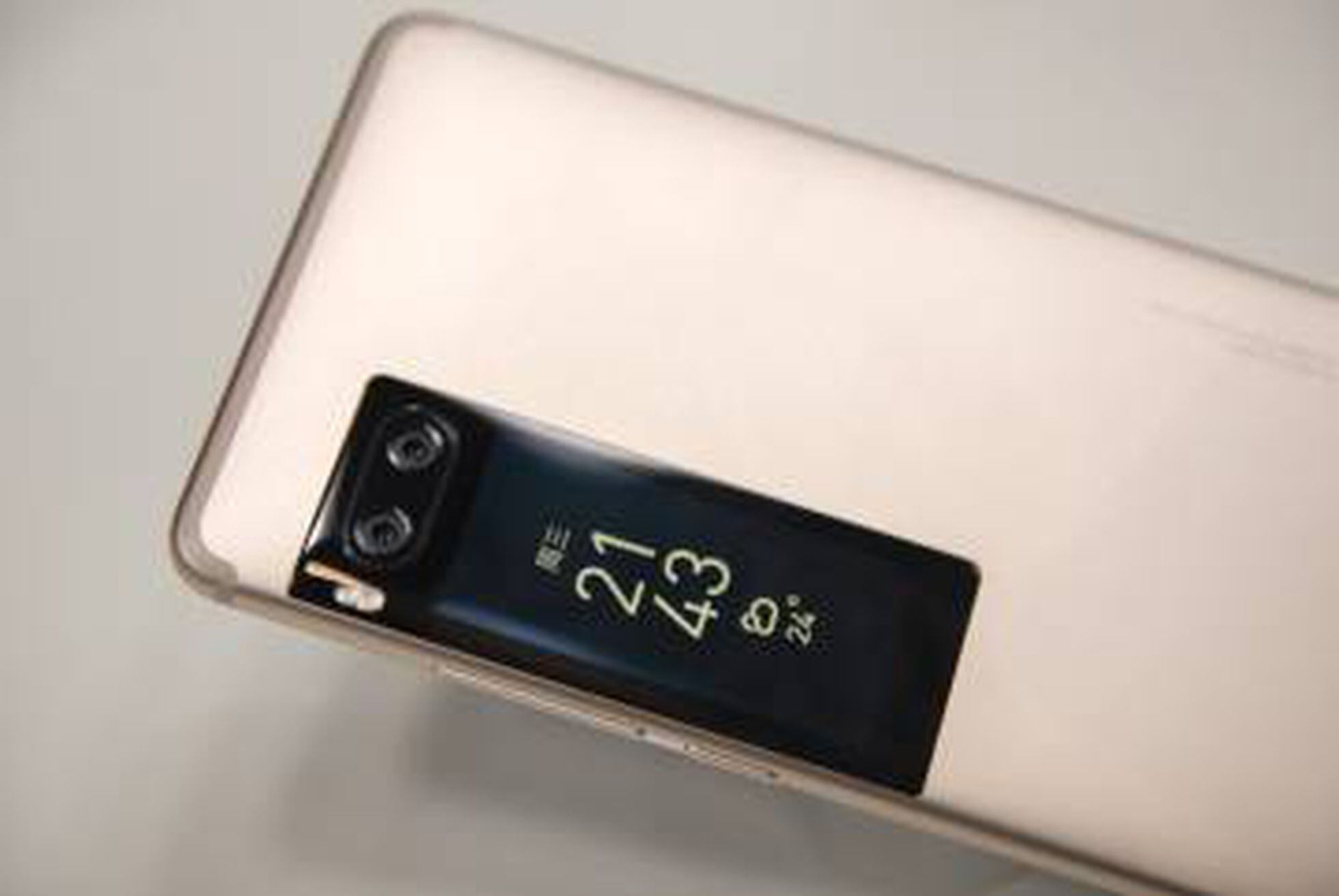 Meizu PRO7: Meizu incluye dos pantallas en el nuevo PRO7 para atacar a la gama alta | Tecnología ...