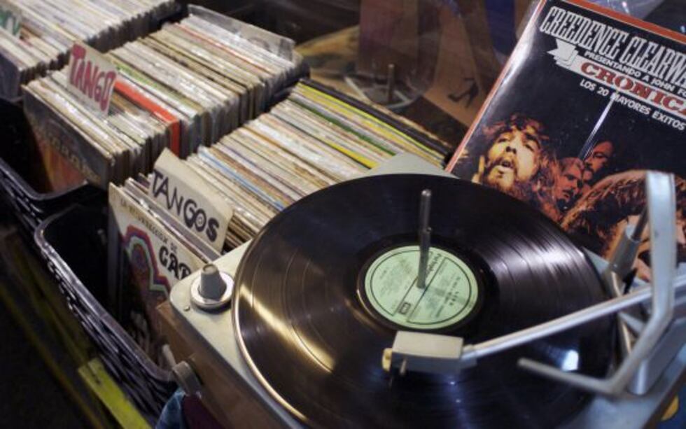 Disquerías de vinilos en Buenos Aires | El Viajero | EL PAÍS