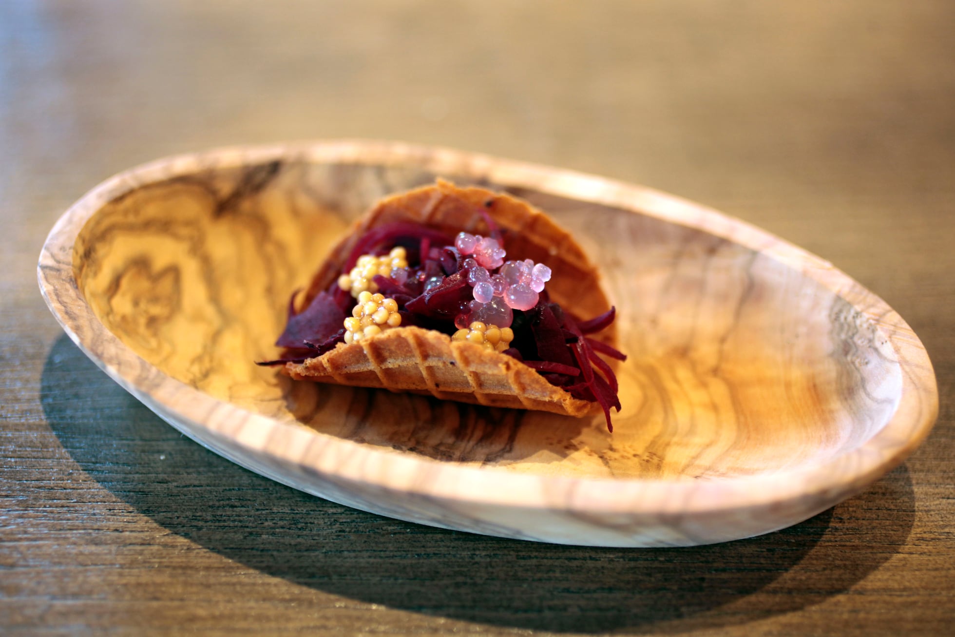 Restaurante Casas Colgadas: Comerse Cuenca desde una Casa Colgada ...