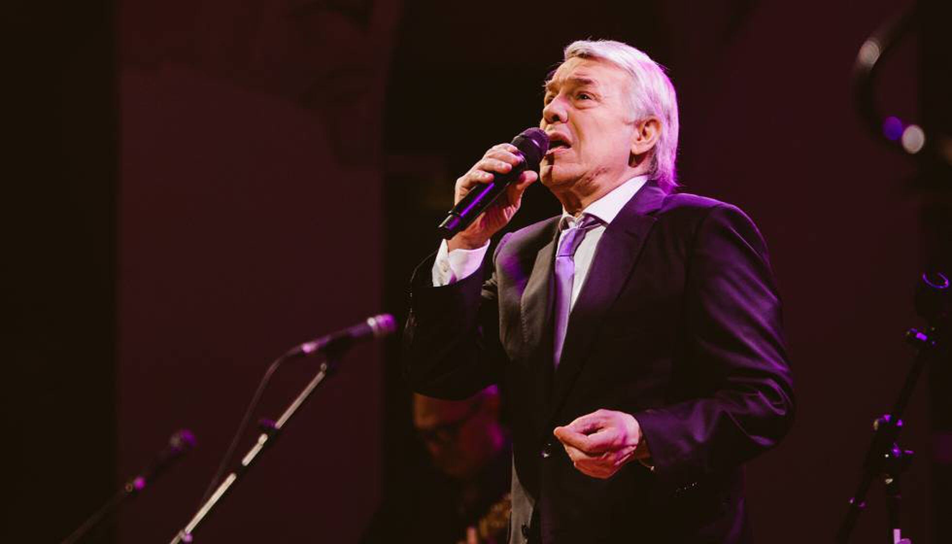 La gran noche de Adamo, una vez más | Cataluña | EL PAÍS