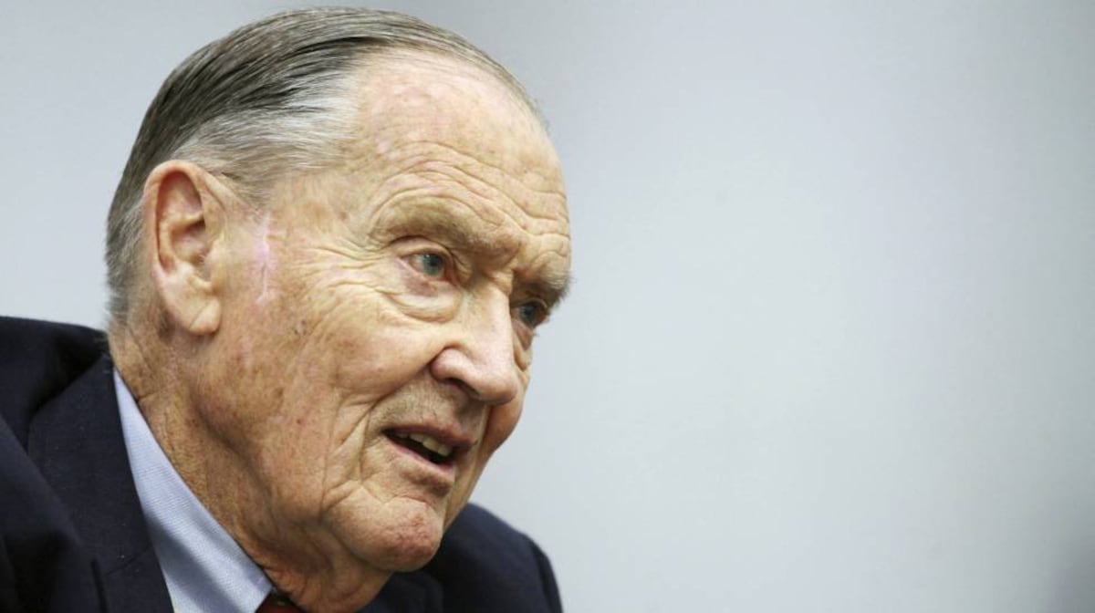 Muere John Bogle, el padre de la inversión a bajo coste | Economía | EL ...