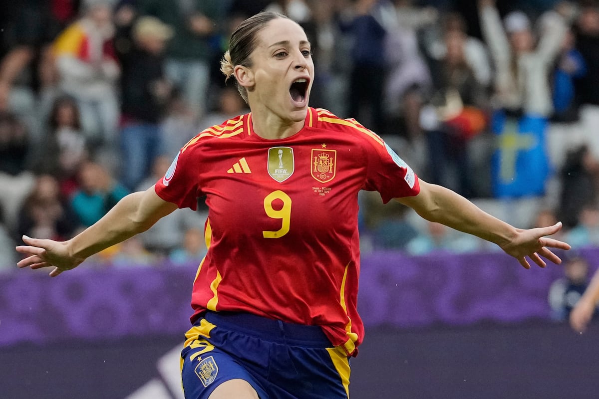 El maravilloso regreso de Esther González a la selección tras un año ...