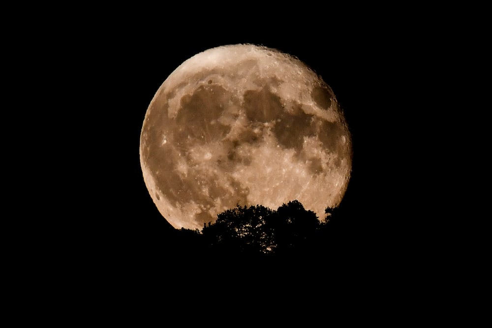 Superluna de octubre: cómo y cuándo ver la Luna llena más grande y ...