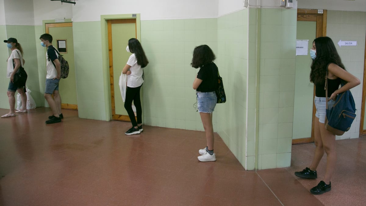 Coronavirus in Spain: Face masks and class ‘bubbles’: Spain prepares ...