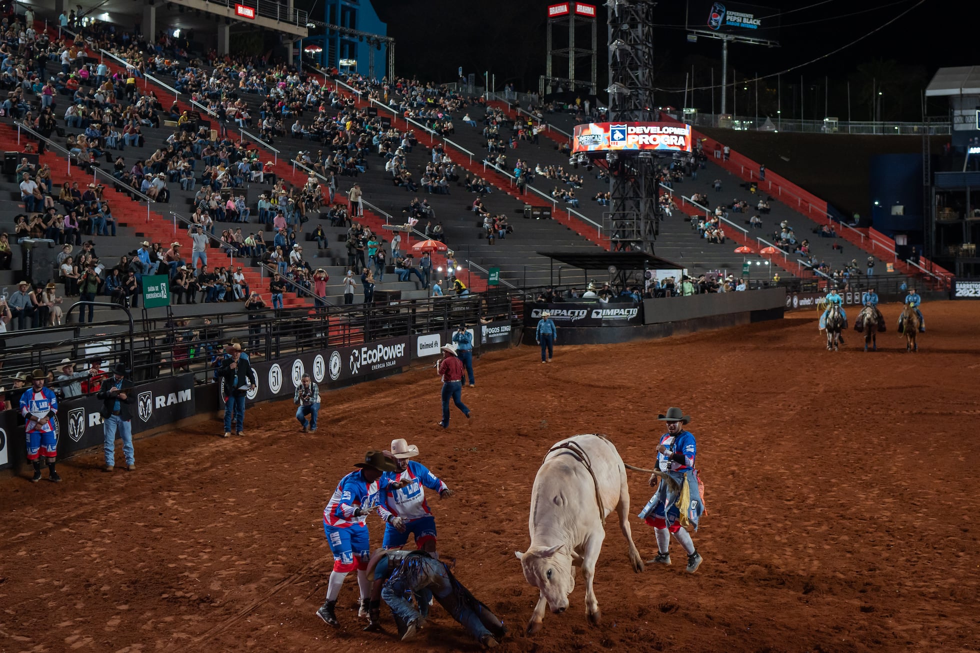 A rodeo filled with cowboys shows the strength of agriculture in Brazil ...