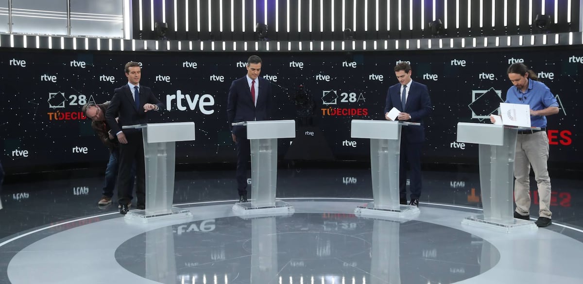El debate electoral de RTVE, en imágenes | Fotos | Fotos | EL PAÍS