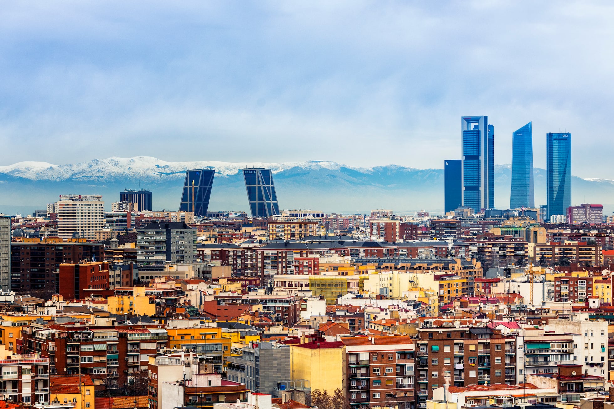 Por qué las Torres KIO son un ejemplo de mala arquitectura: así se distingue un buen edificio de ...