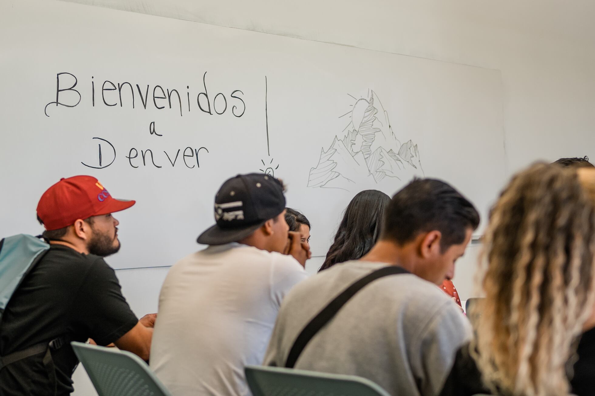 Un techo, inglés y capacitación laboral: Denver ofrece otro modelo de ...