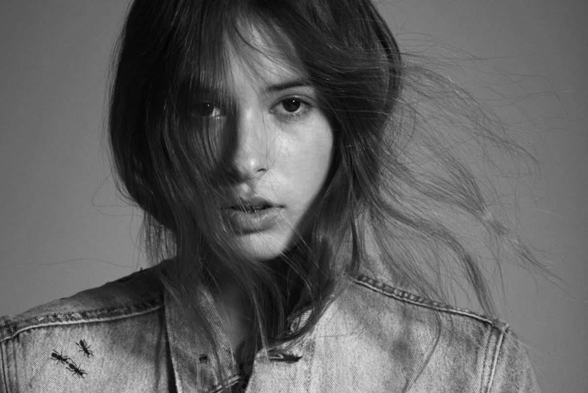 Dora Postigo: La hija de Bimba Bosé, modelo para Davidelfín | Gente ...