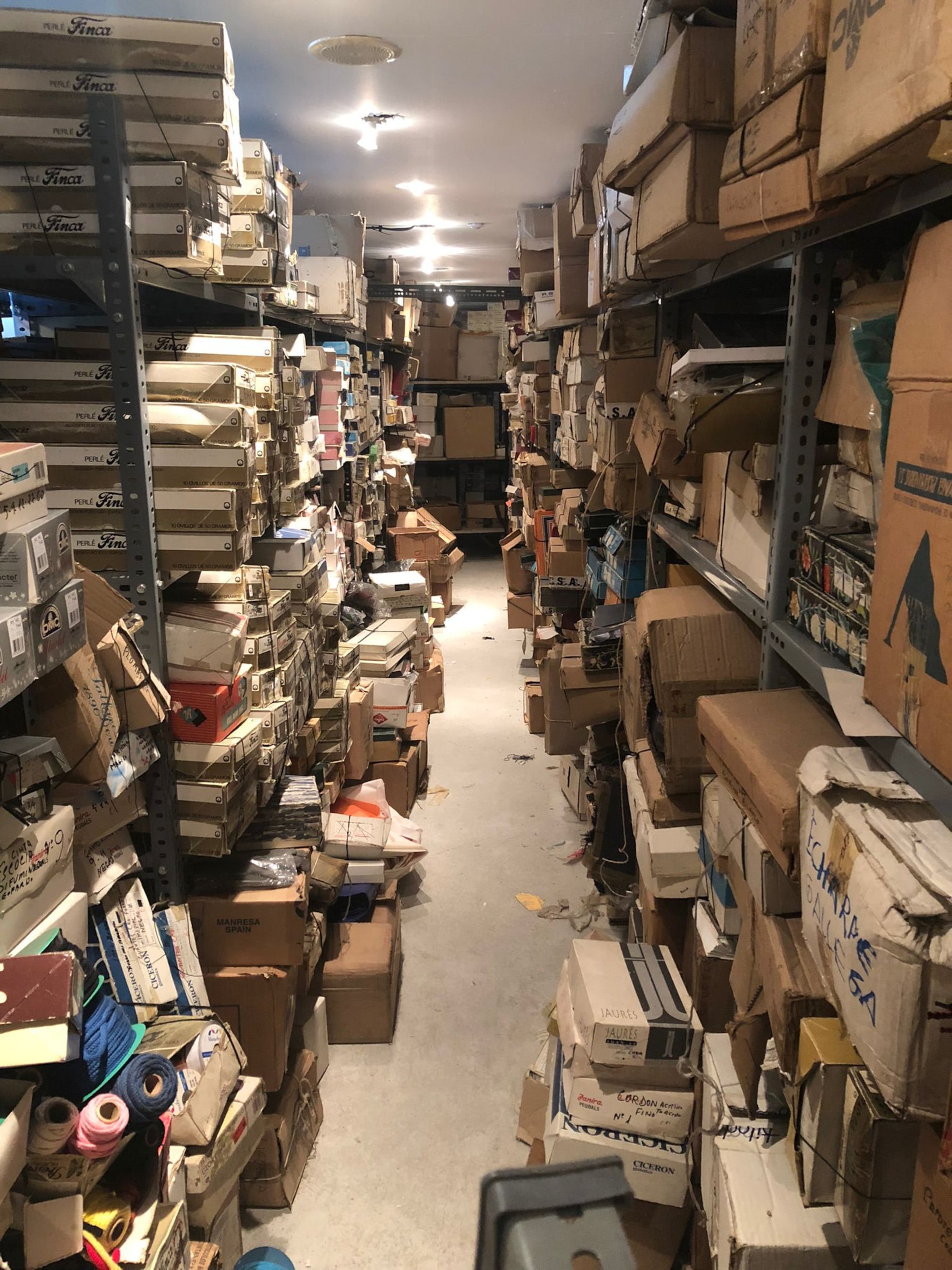 La increíble historia de La Crisálida: la mercería de A Coruña llena de ...