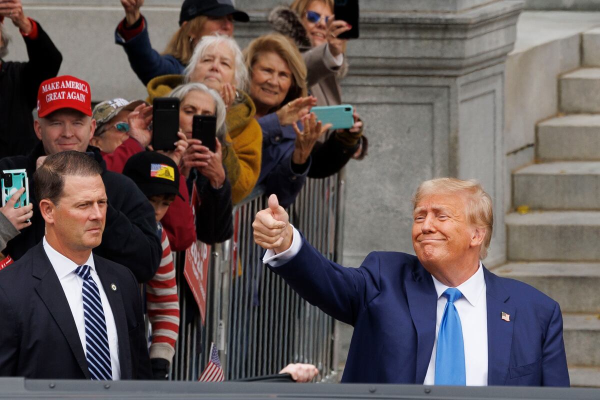 Trump files for New Hampshire presidential primary in person ahead of ...
