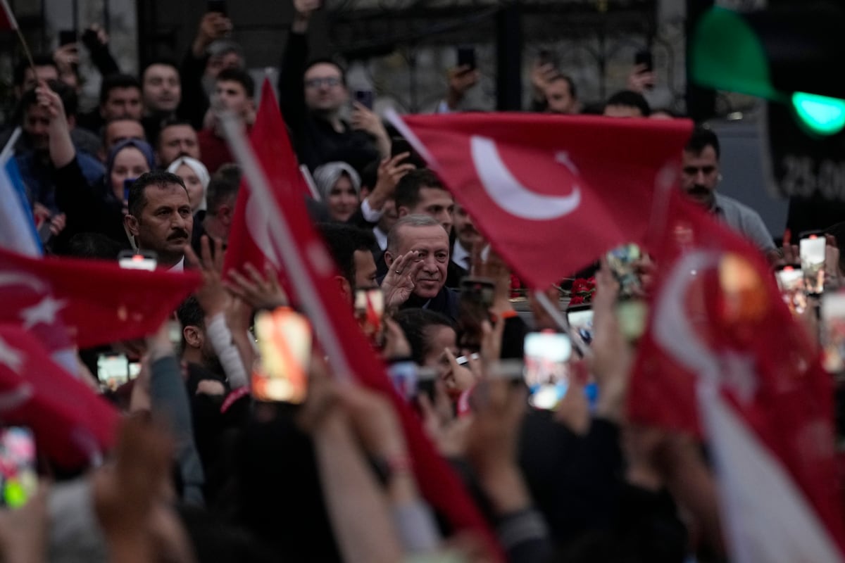 Turkey’s Erdogan wins another term as president, extending rule into ...
