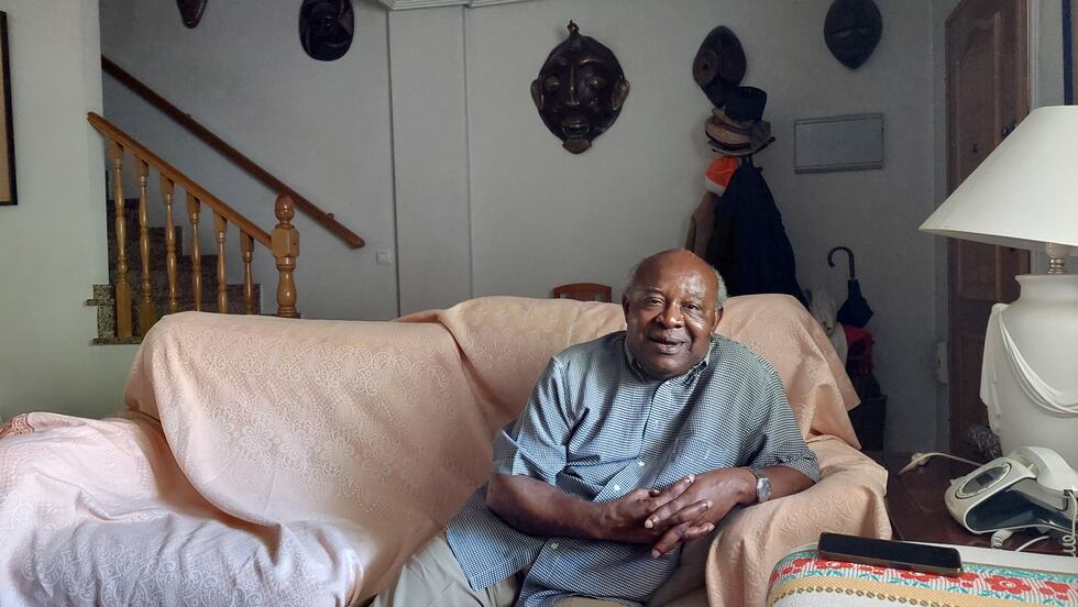 El escritor, historiador y periodista Donato Ndongo-Bidyogo será ...