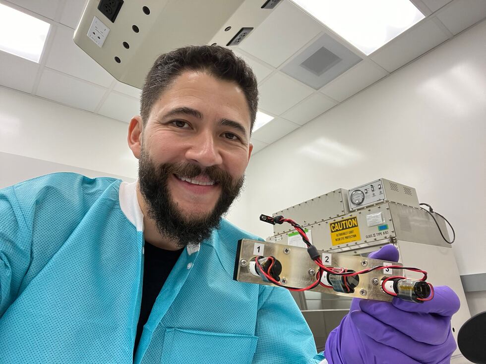 Luis Zea, bioingeniero espacial: “No podemos ir a la Luna y a Marte a ...