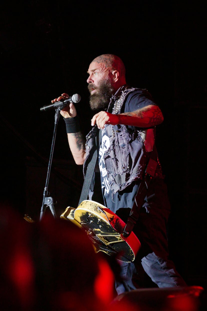 The ordeal and salvation of Tim Armstrong, ‘the Bob Dylan of punk’ went ...