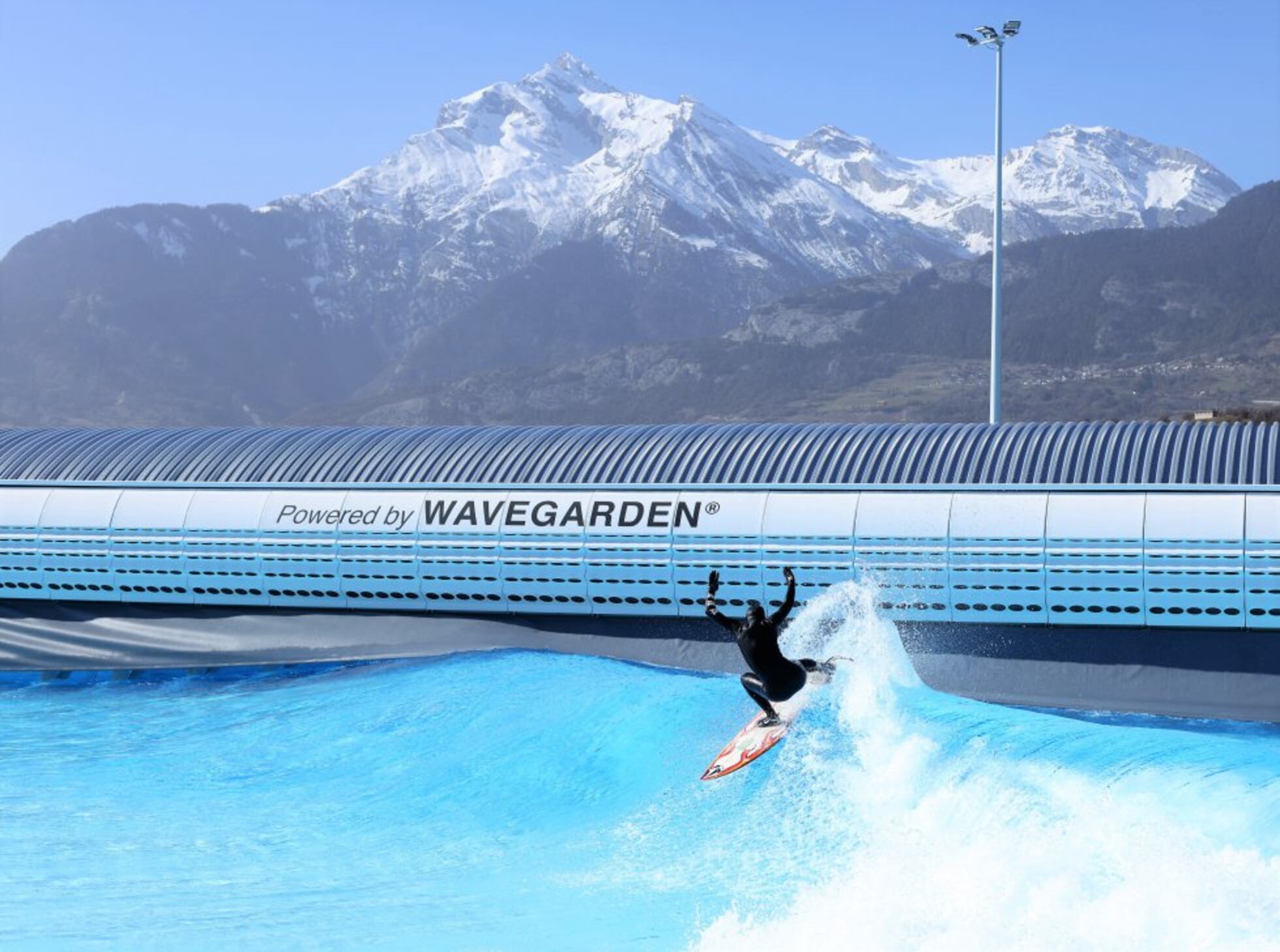 Wavegarden: Olas a la carta para surfear de Australia a Madrid ...