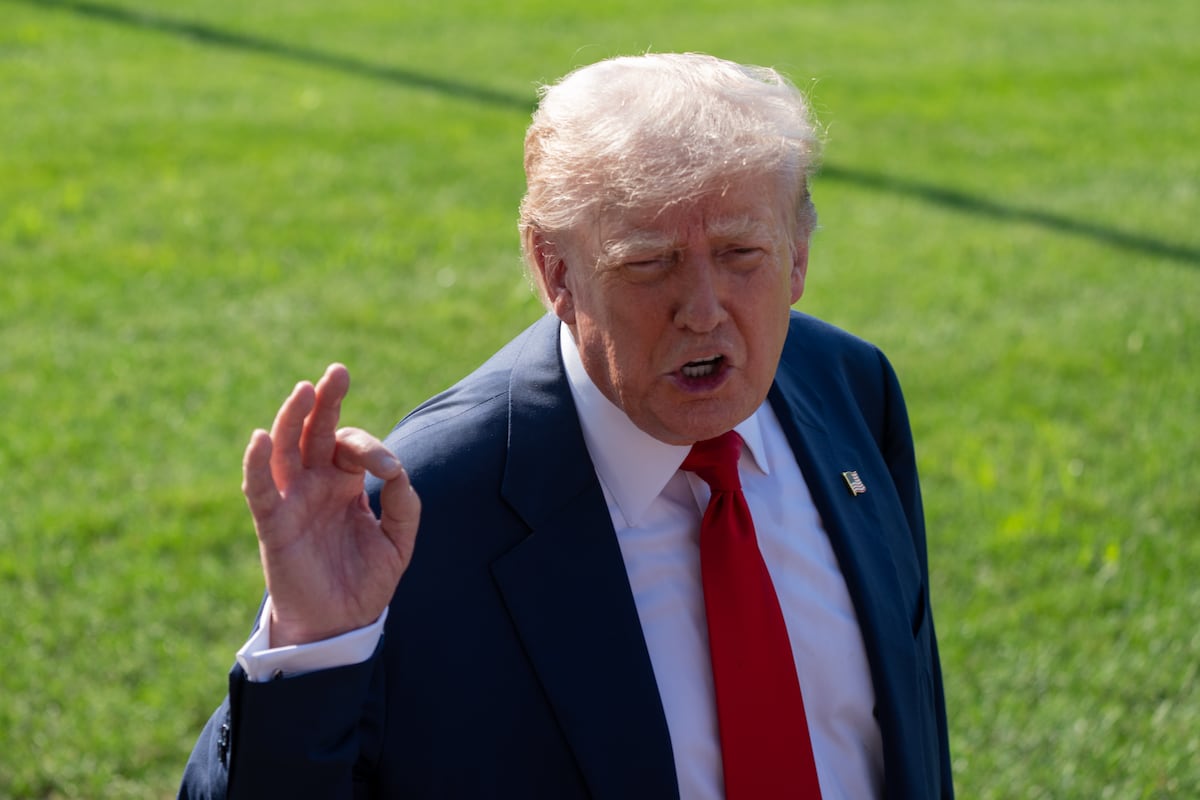 Yoursnneli nude very fit and skinny Chinese female.