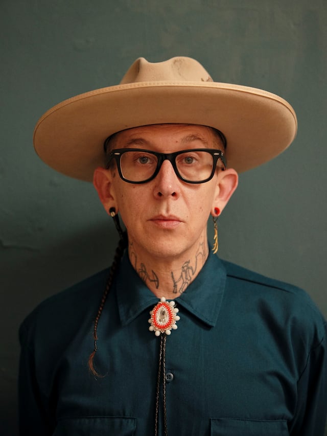 Micah P. Hinson: “Estados Unidos está repleto de malditos nacionalistas ...