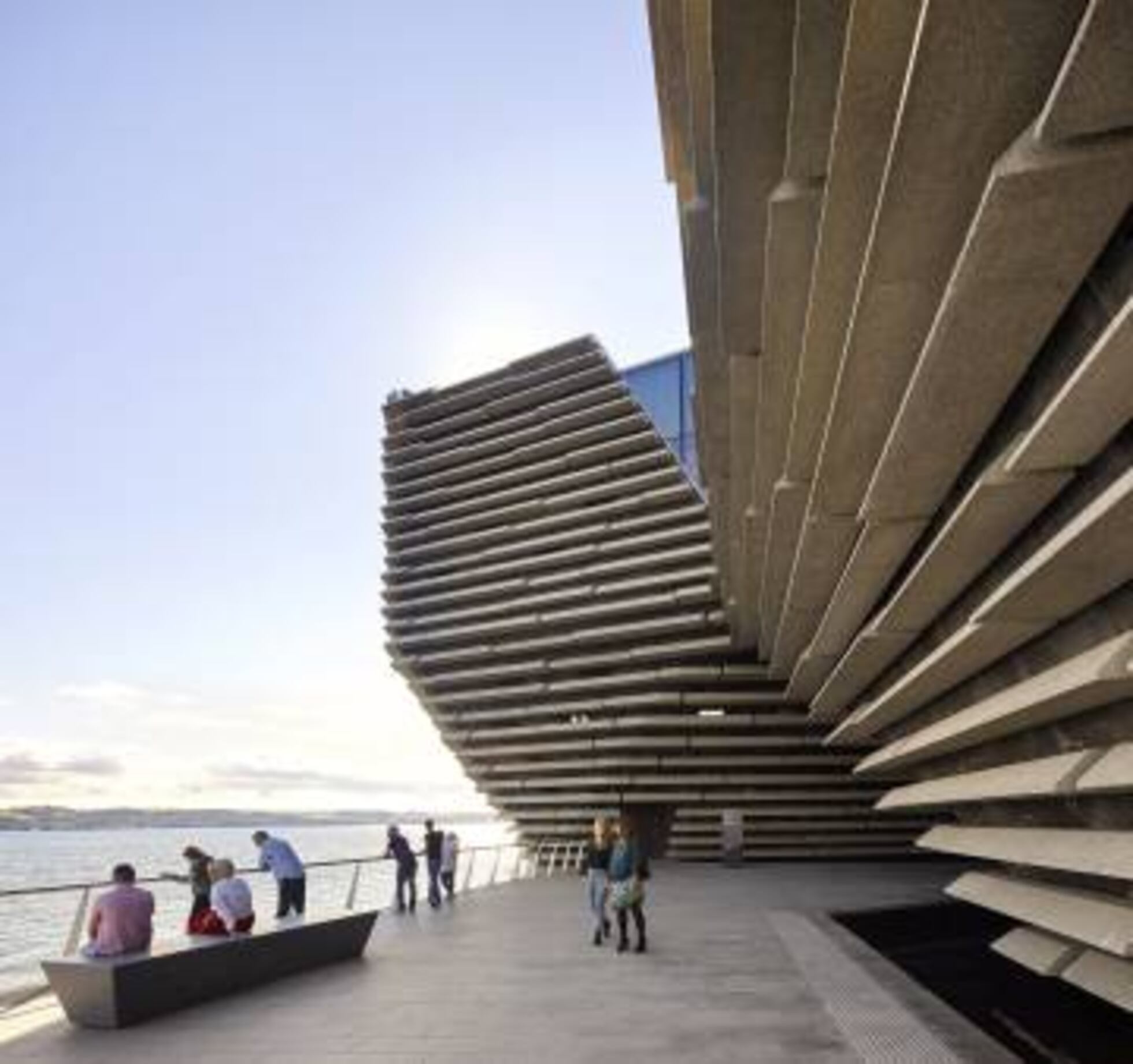Escocia regenera sus muelles con una nave arquitectónica | Cultura | EL ...