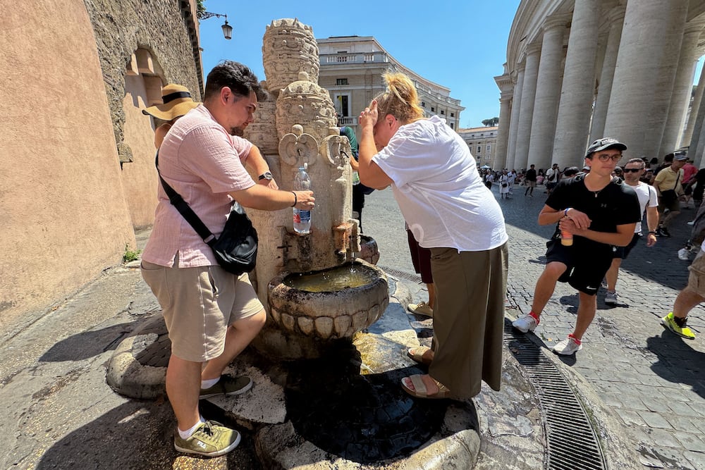 From Mont Blanc to Rome: Heat waves are suffocating Europe | Climate ...