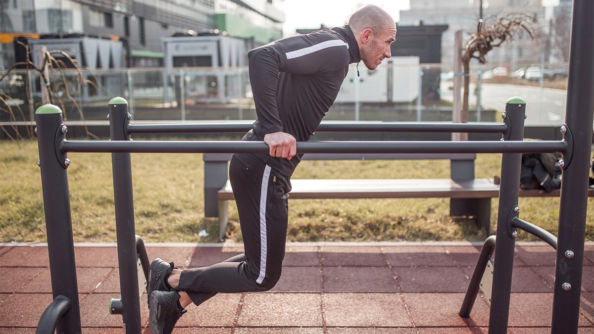 El chándal Under Armour que Amazon tiene con ofertaza: hasta 47% de ...
