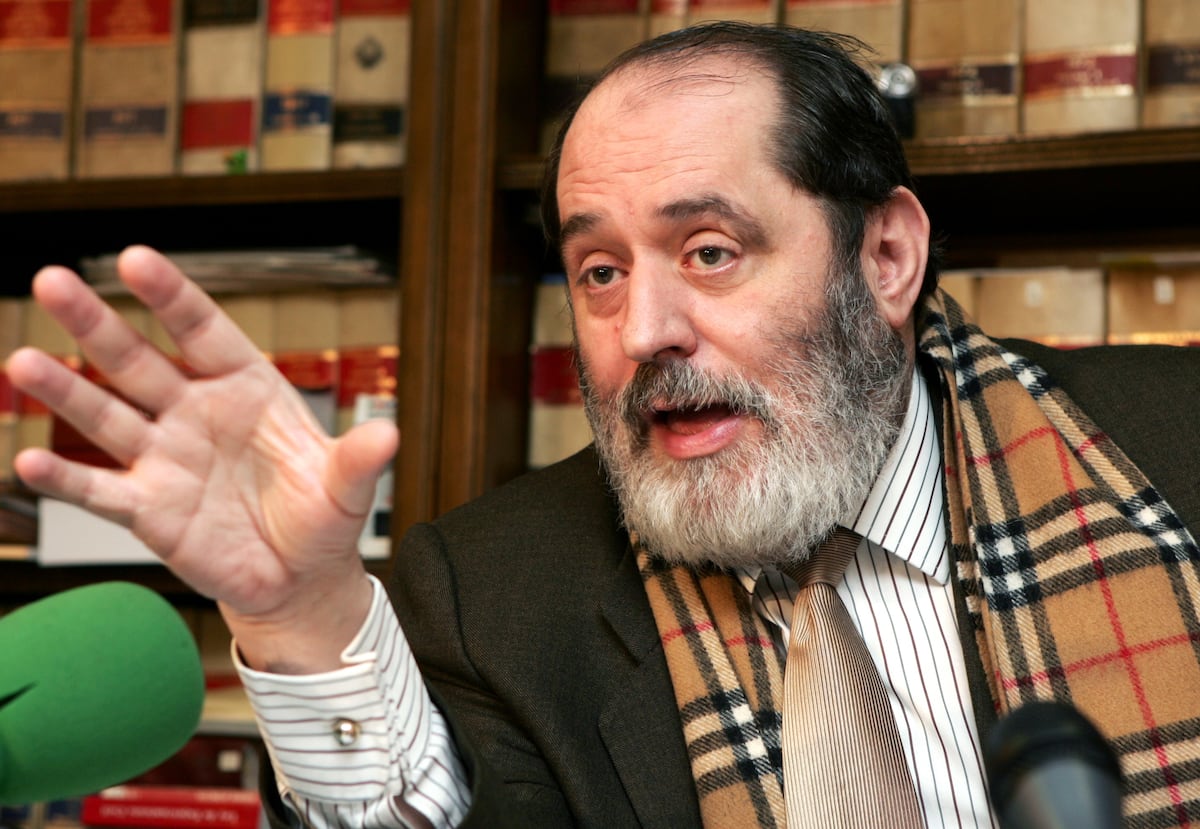 Emilio Rodríguez Menéndez, el abogado del diablo | España | EL PAÍS