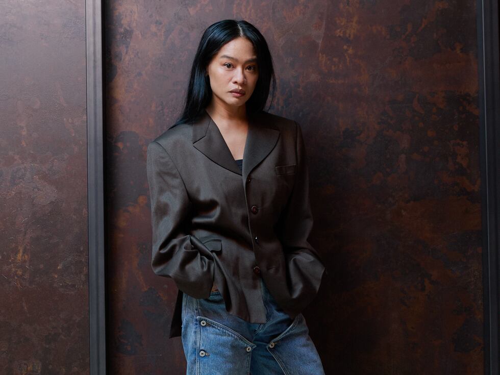 Stephanie Comilang: mantones de manila y explotación colonial en el ...