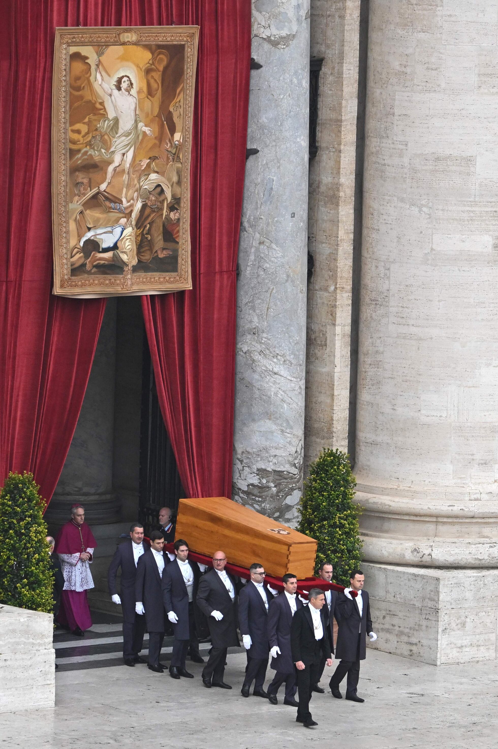 Ratzinger: El funeral del papa Benedicto XVI, en imágenes | Fotos ...