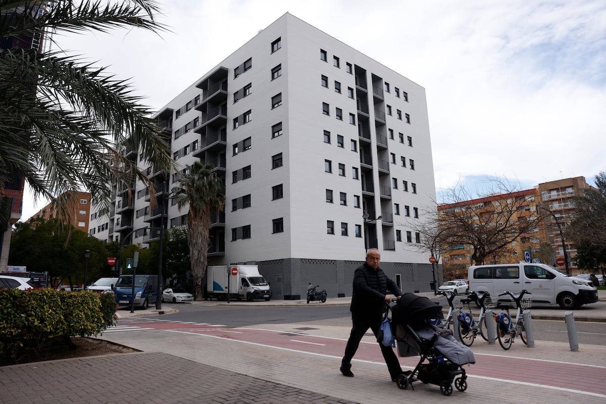 Un centenar de familias afectadas por el incendio en Valencia se ...