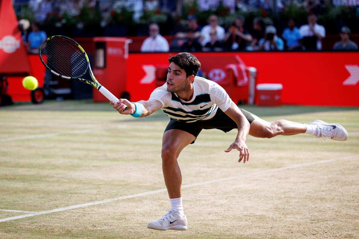 Torneo de Queen's 2025: Alcaraz, sufriendo y sobre la ola ganadora para ...