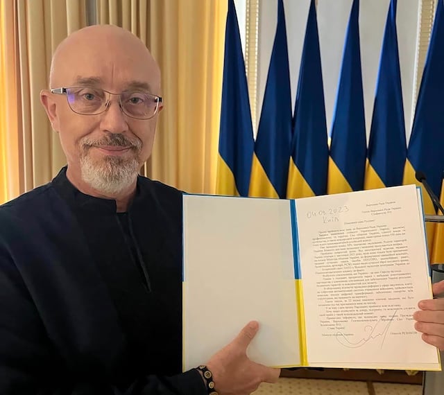 Defense Minister Reznikov dismissed as Kyiv brings an end to political ...