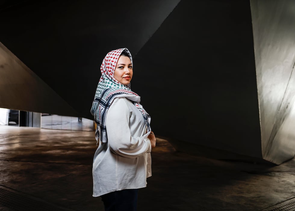 Hind Joudah, poeta gazatí: “Mis versos hablan de la falta de pan y de ...