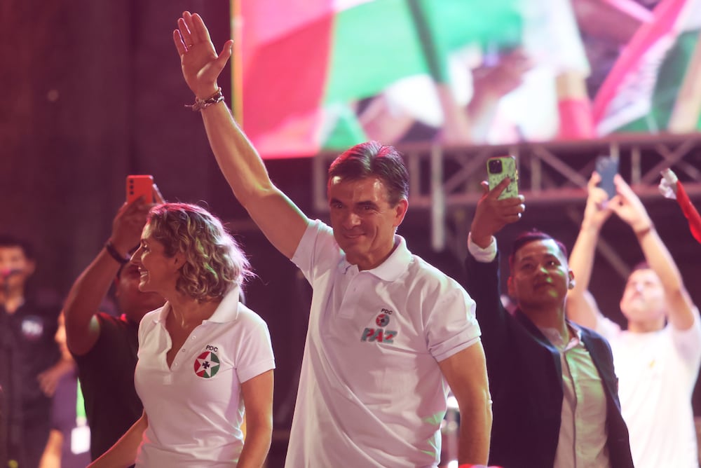 Rodrigo Paz amenaza con enjuiciar al presidente Arce en el cierre de ...