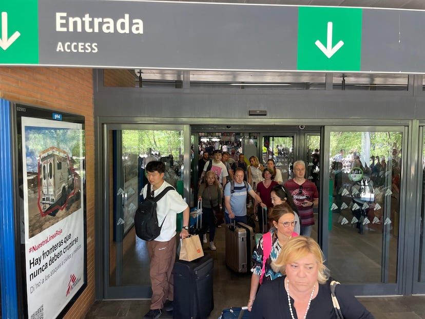 Images of the massive blackout in Spain | Fotos | Spain | EL PAÍS English