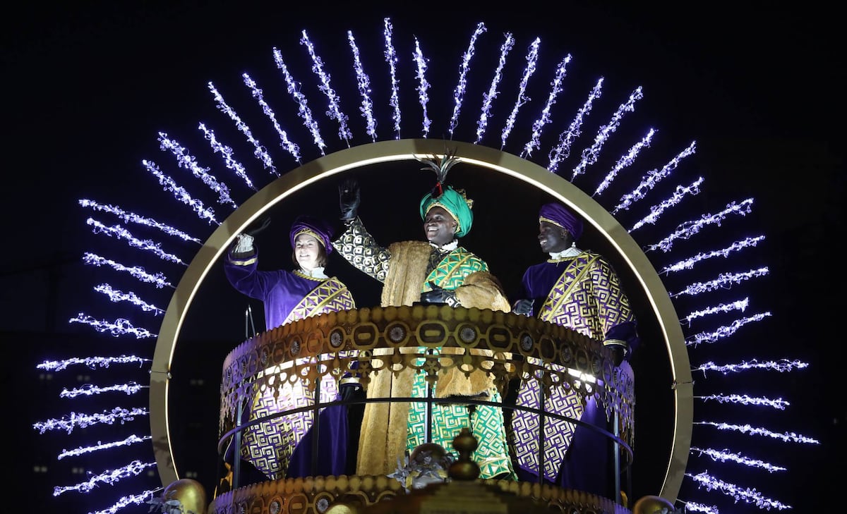 Christmas traditions In photos: The Three Kings arrive in Spain: In ...